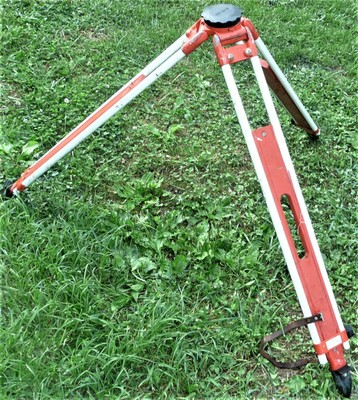 Tripods & Grade Rods - David White Tripod