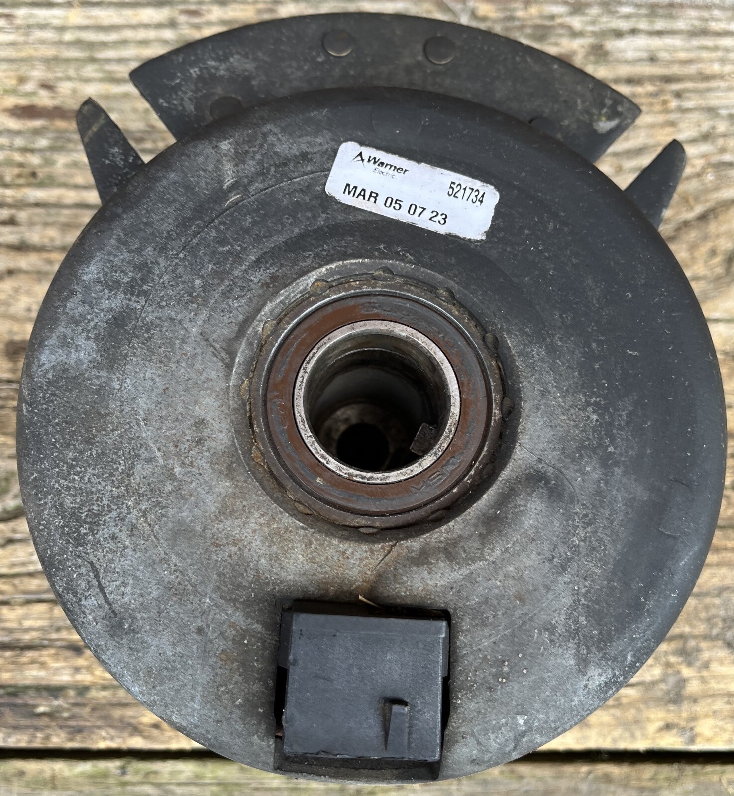 Cub Cadet 2007 RZT42 Electric PTO Clutch 717-04-376 Warner Cub Cadet 2007 RZT42 Electric PTO Clutch 717-04-376 Warner