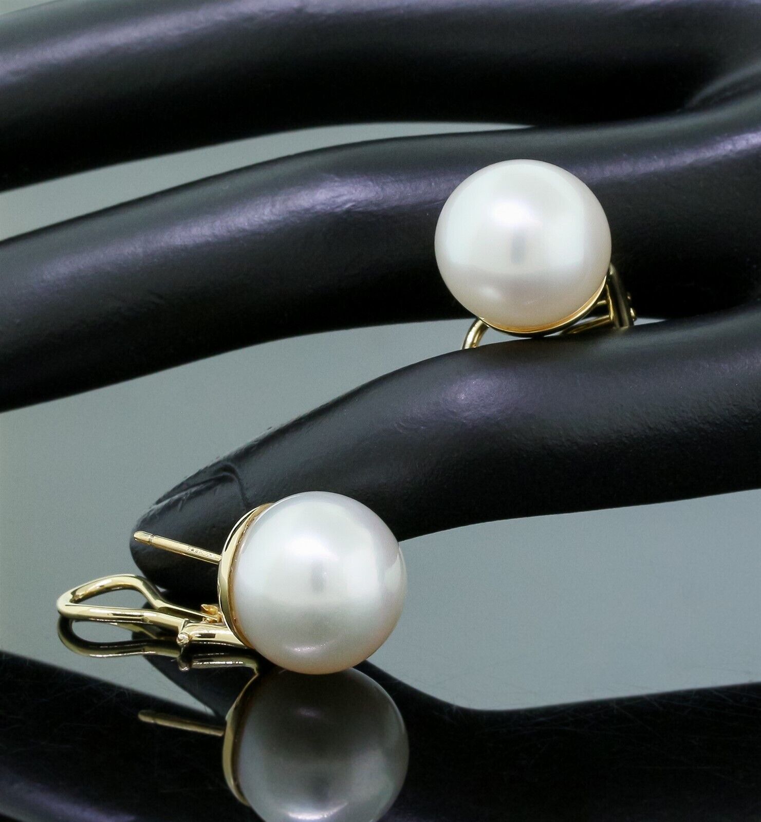 Tiffany & Co. 14mm White South Sea Pearl 18K Yellow Gold Tiffany & Co. 14mm White South Sea Pearl 18K Yellow Gold