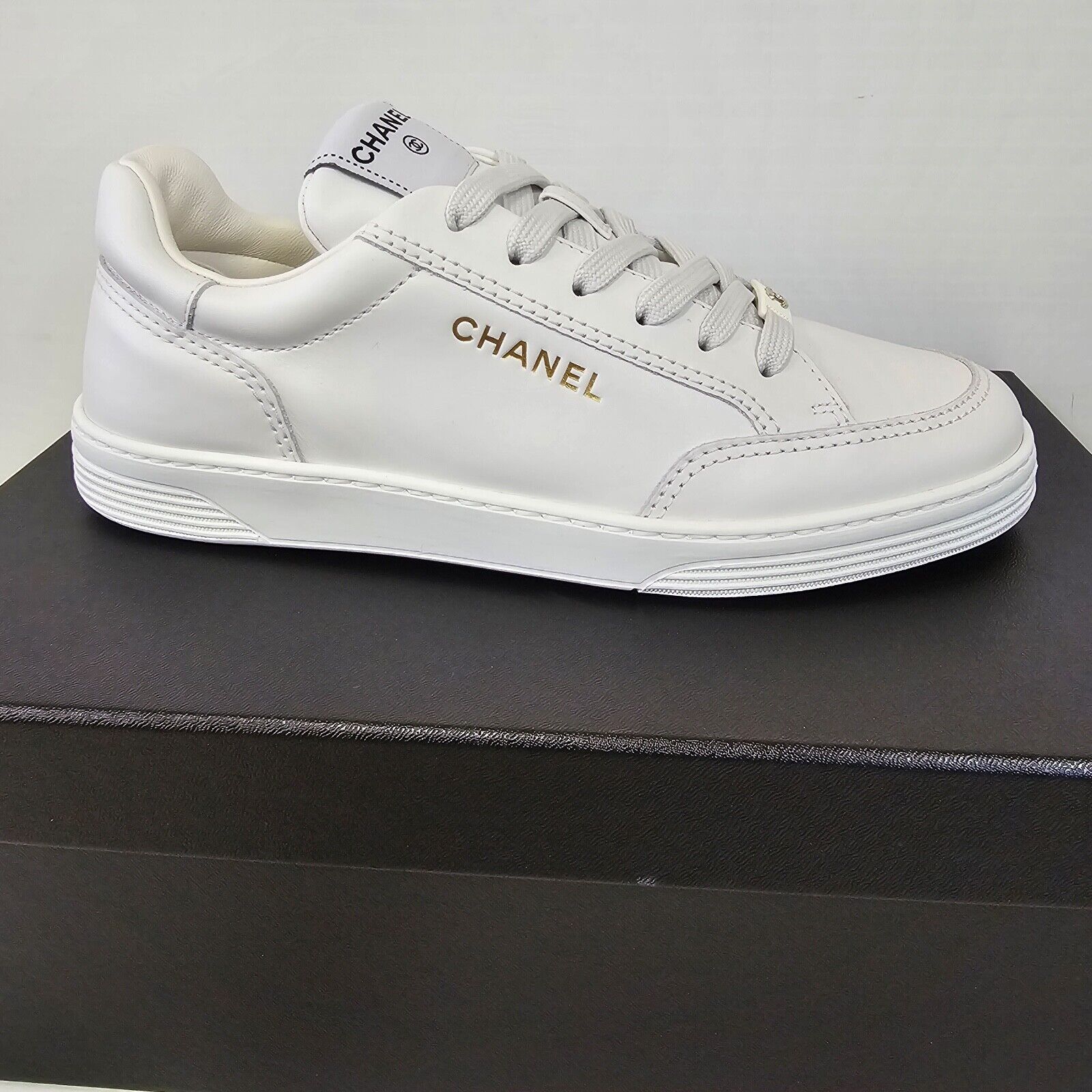 Chanel 23S G45085 white sneakers runners trainers 37.5 and Chanel 23S G45085 white sneakers runners trainers 37.5 and