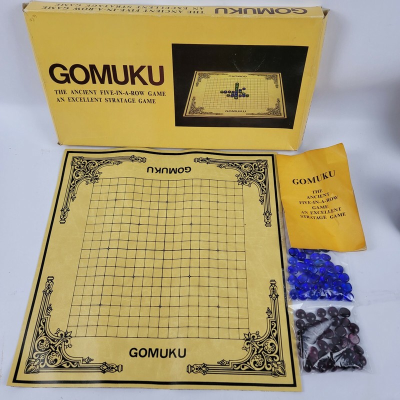 Go-Moku (700) – Board Game Guys