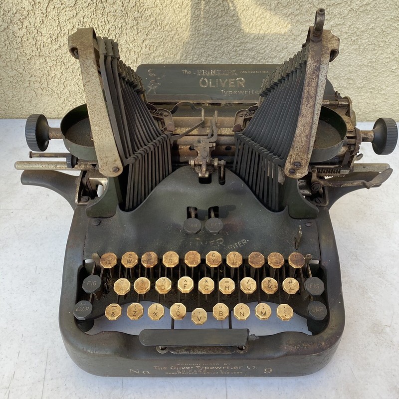 1916 Oliver 9 on the Typewriter Database