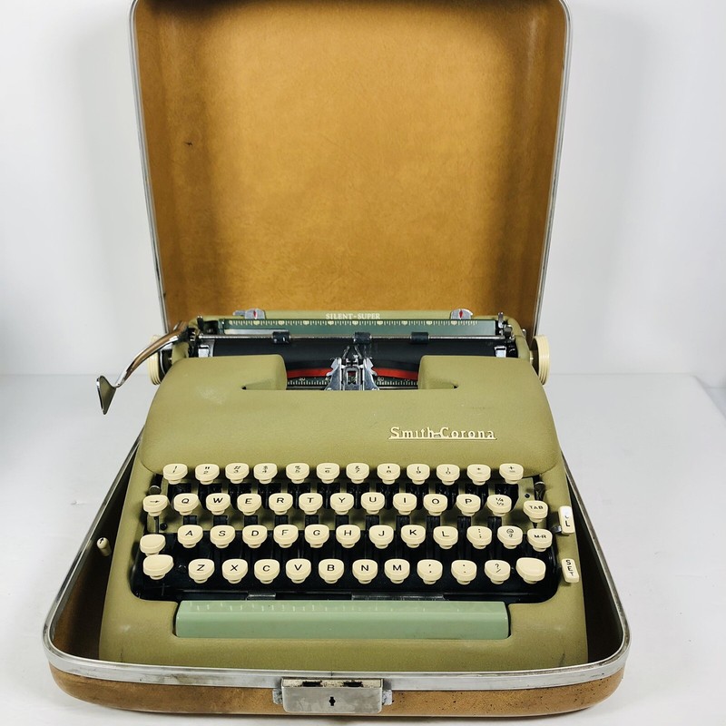 1949 Smith Corona Silent on the Typewriter Database