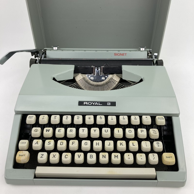 1963 Royal Signet on the Typewriter Database