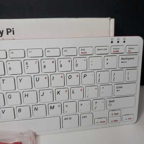 Keyboard Red White | Official Raspberry Pi