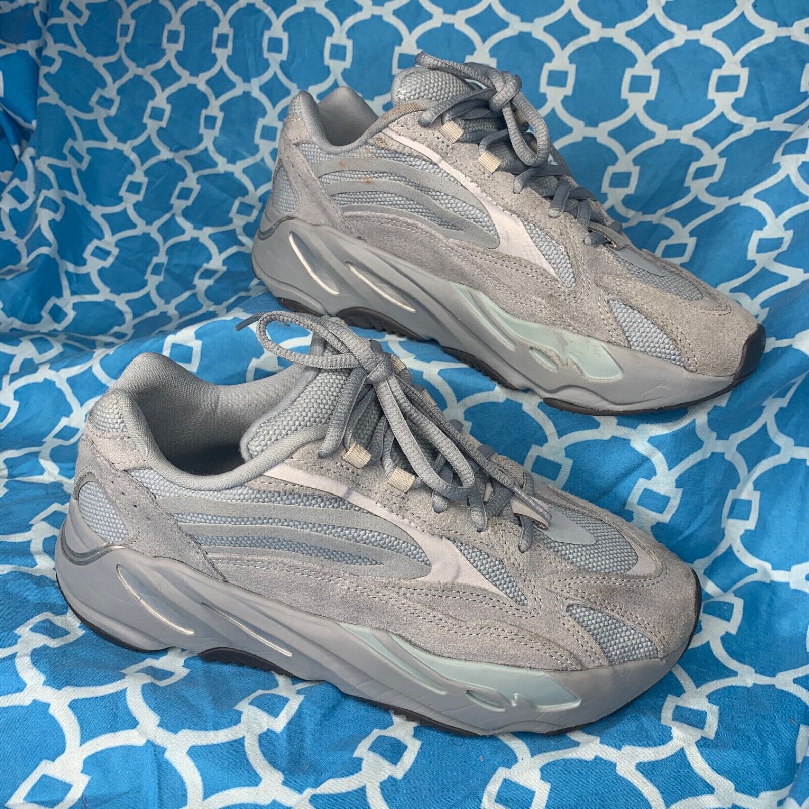 Adidas Yeezy boost 700 v2 Hospital Blue Men's size 6.5 Rare Adidas Yeezy boost 700 v2 Hospital Blue Men's size 6.5 Rare
