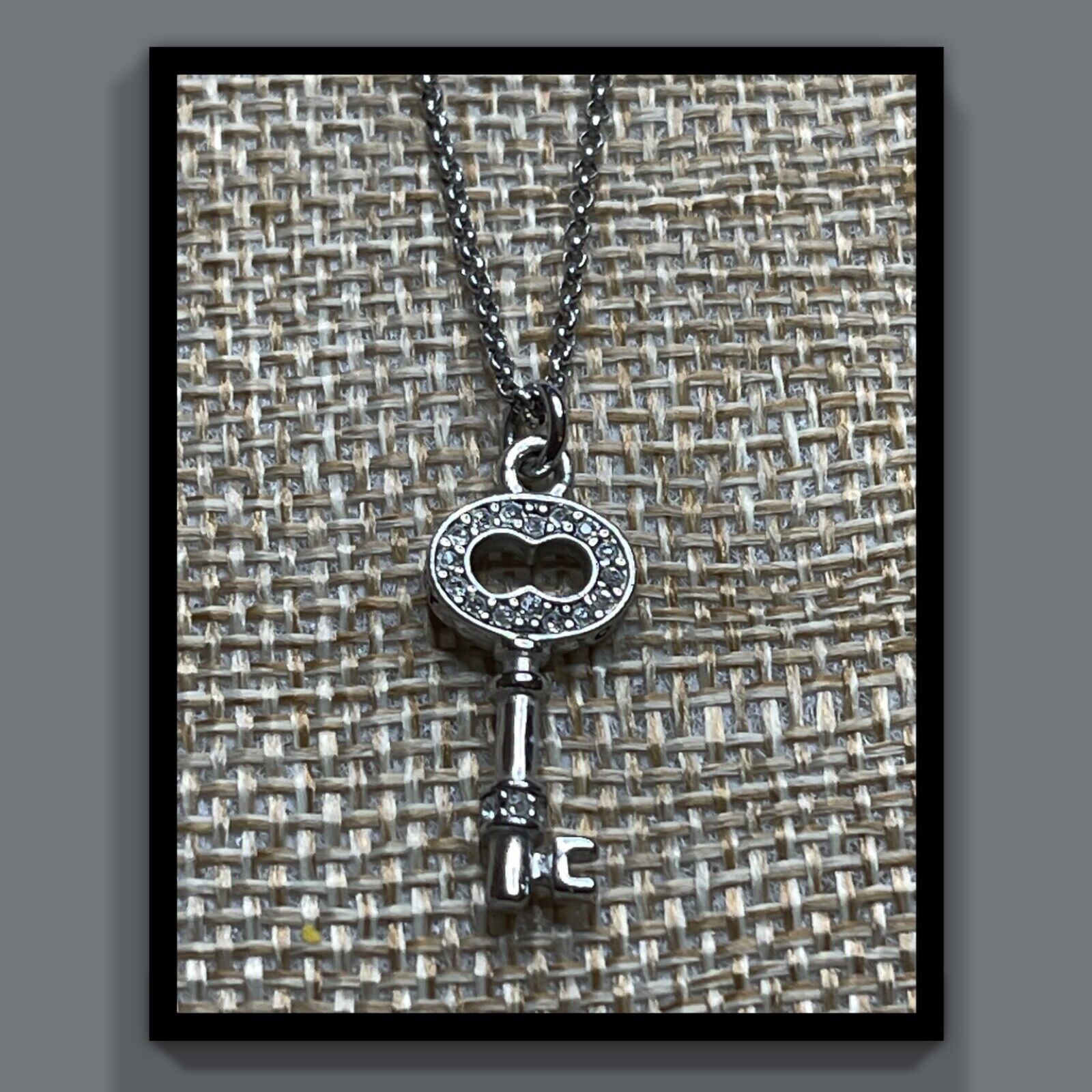 Juicy Couture Key Crystal Silver-tone Necklace | eBay Juicy Couture Key Crystal Silver-tone Necklace | eBay