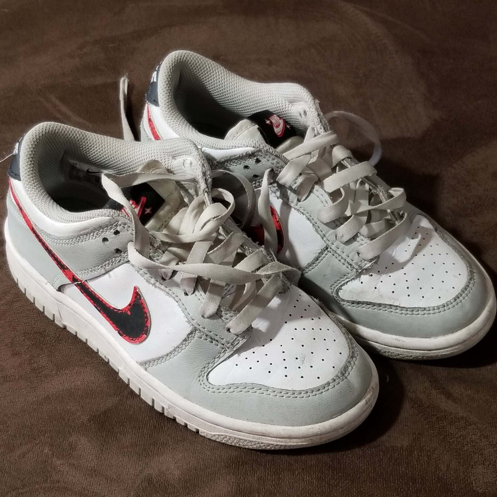 Nike Dunk Low SE GS Lottery Pack Scratched Grey Jackpot Nike Dunk Low SE GS Lottery Pack Scratched Grey Jackpot