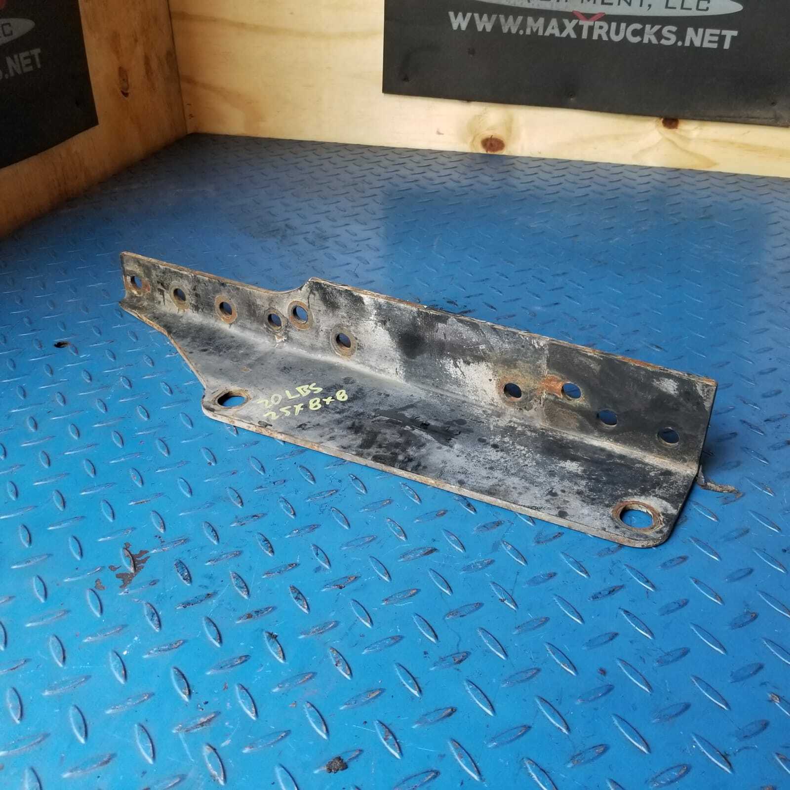 2003 VOLVO VNL BRACKET P/N 8088142 | eBay 2003 VOLVO VNL BRACKET P/N 8088142 | eBay