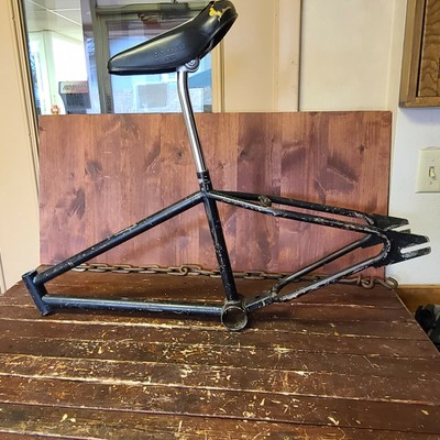 Vintage Frames - Mongoose Frame - Nelo's Cycles