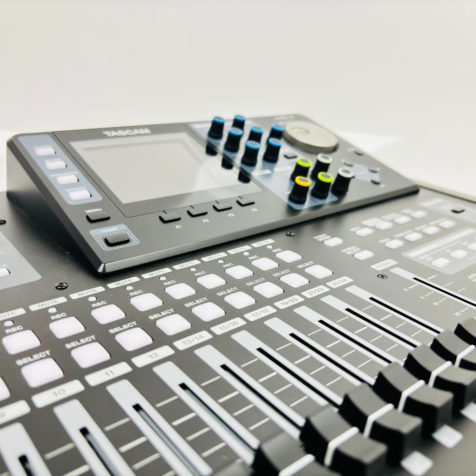 Tascam DP-24SD Multi Track Recorder SD/SDHC MTR Digital Tascam DP-24SD Multi Track Recorder SD/SDHC MTR Digital