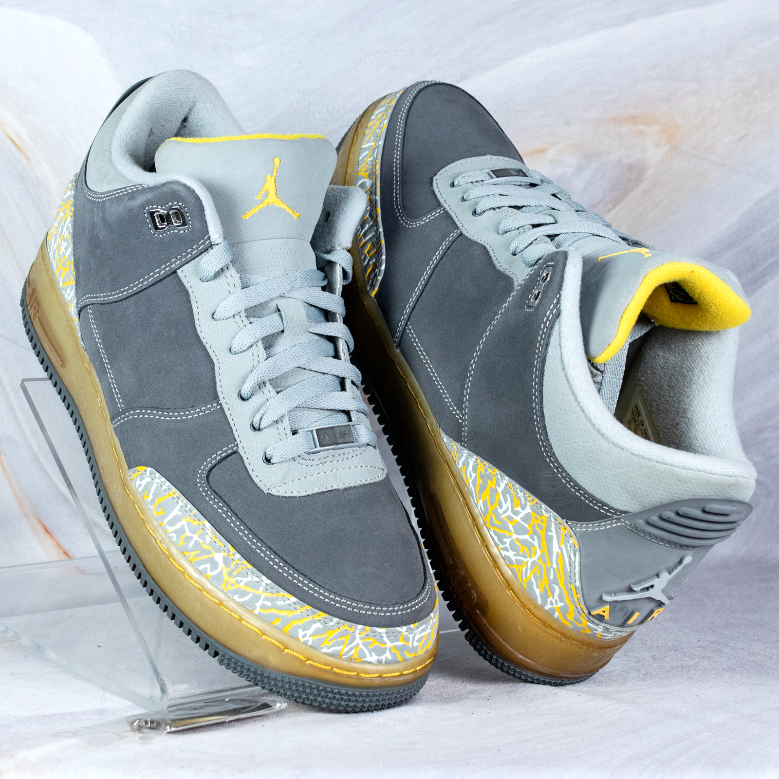 Jordan Fusion 3 Men's Size 11 Flint Grey Varsity Maize Jordan Fusion 3 Men's Size 11 Flint Grey Varsity Maize