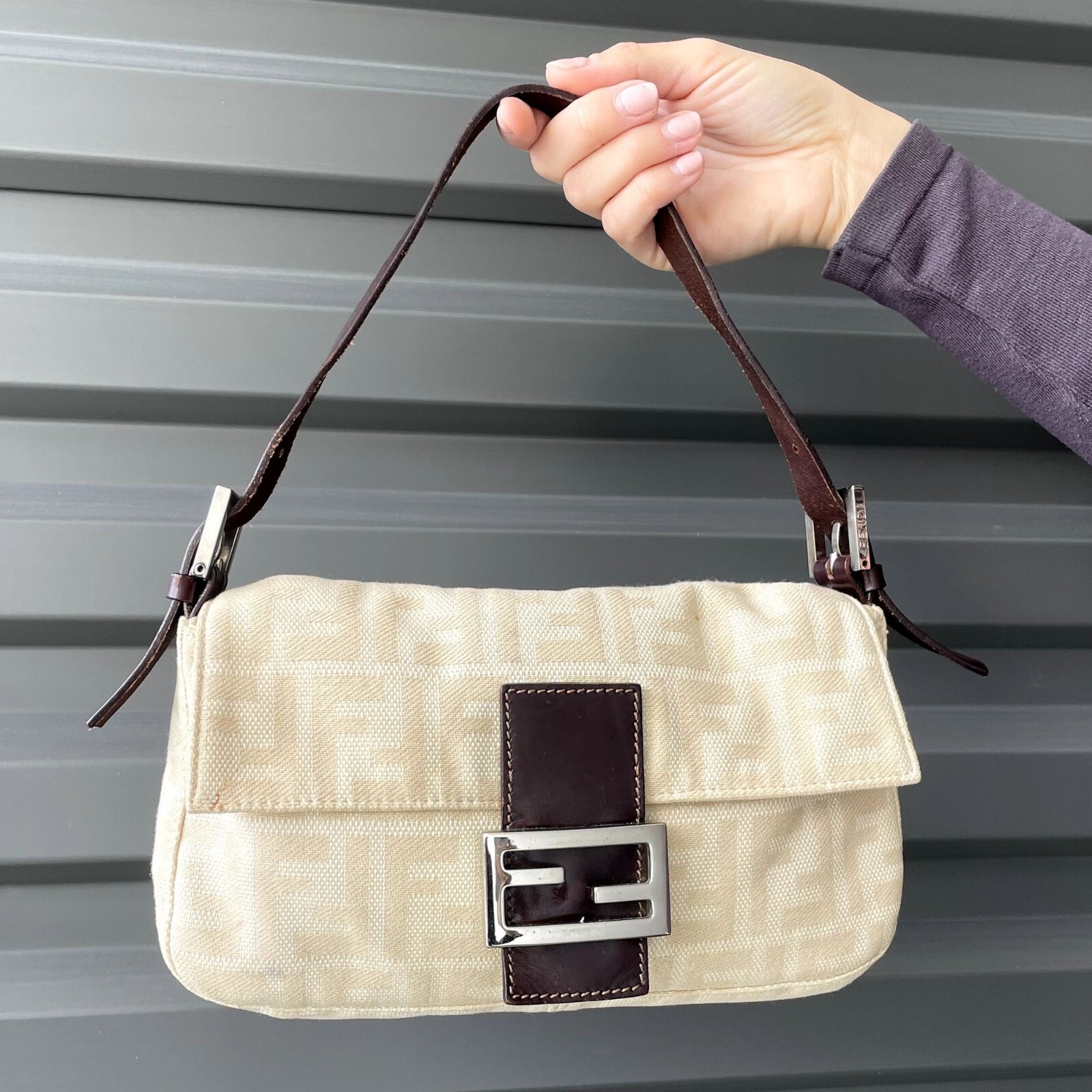 FENDI Vintage Cream Logo Zucchino Monogram Canvas Baguette FENDI Vintage Cream Logo Zucchino Monogram Canvas Baguette