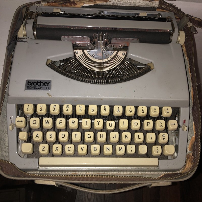 Brother typewriter photos of Brother 44 by year then serial number by date