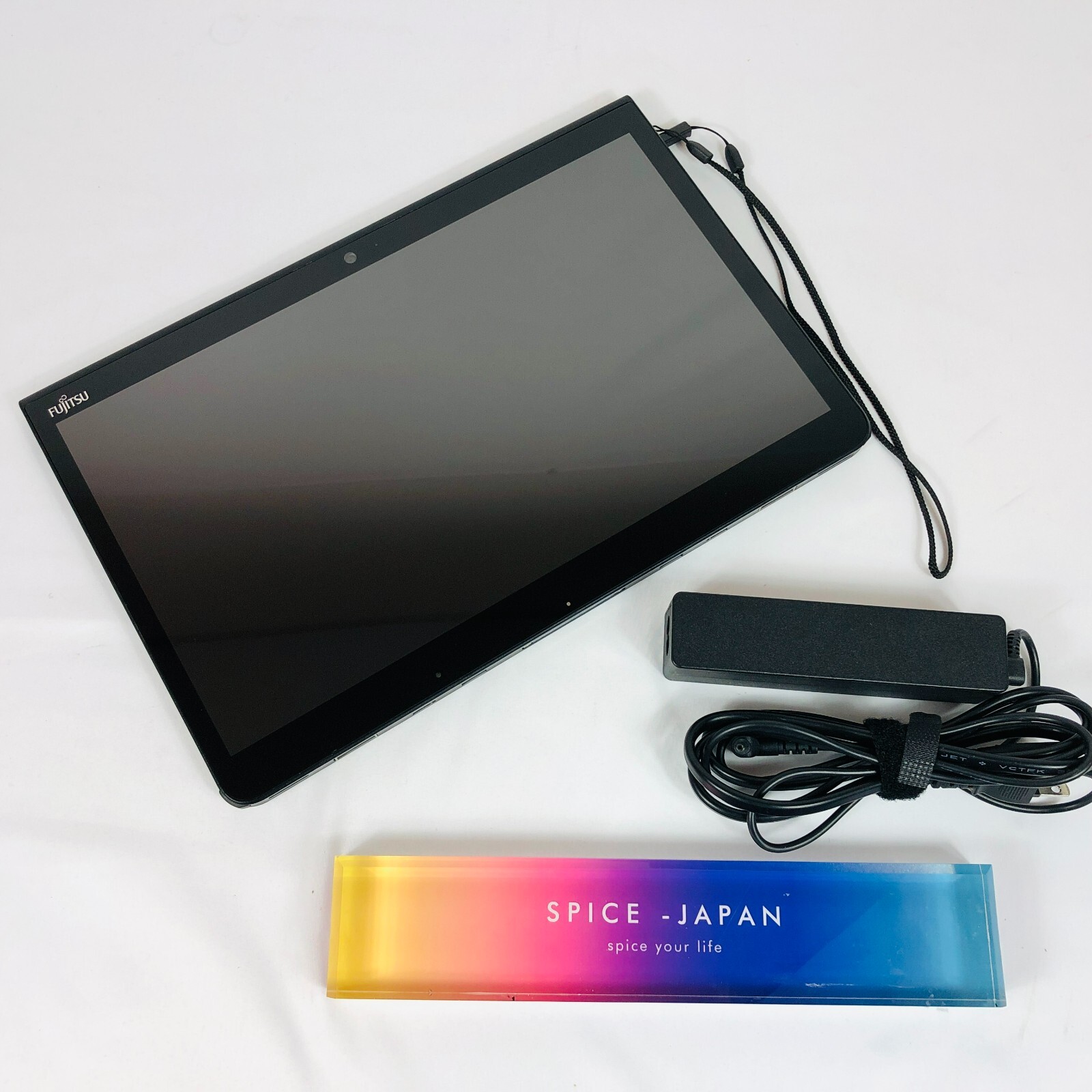ARROWS Tab Q737 Core i5 7300U 2.4GHz Memory4GB SSD128GB 13.3 ARROWS Tab Q737 Core i5 7300U 2.4GHz Memory4GB SSD128GB 13.3