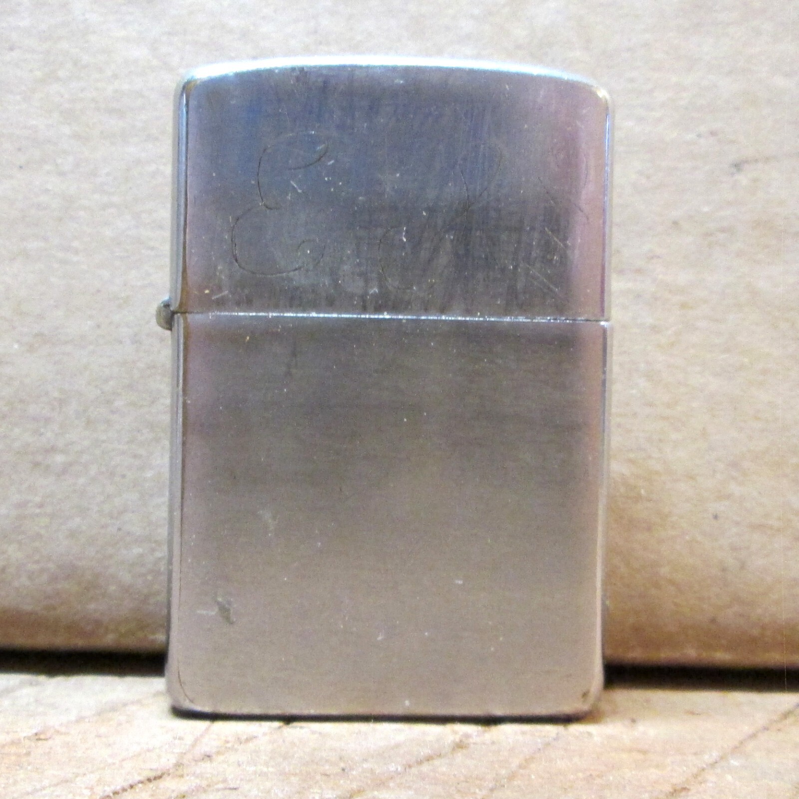 1959 ZIPPO LIGHTER, 5 barrel hinge, First Year of Date Codes 1959 ZIPPO LIGHTER, 5 barrel hinge, First Year of Date Codes