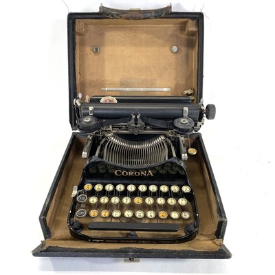 Typewriters - Folding Typewriter