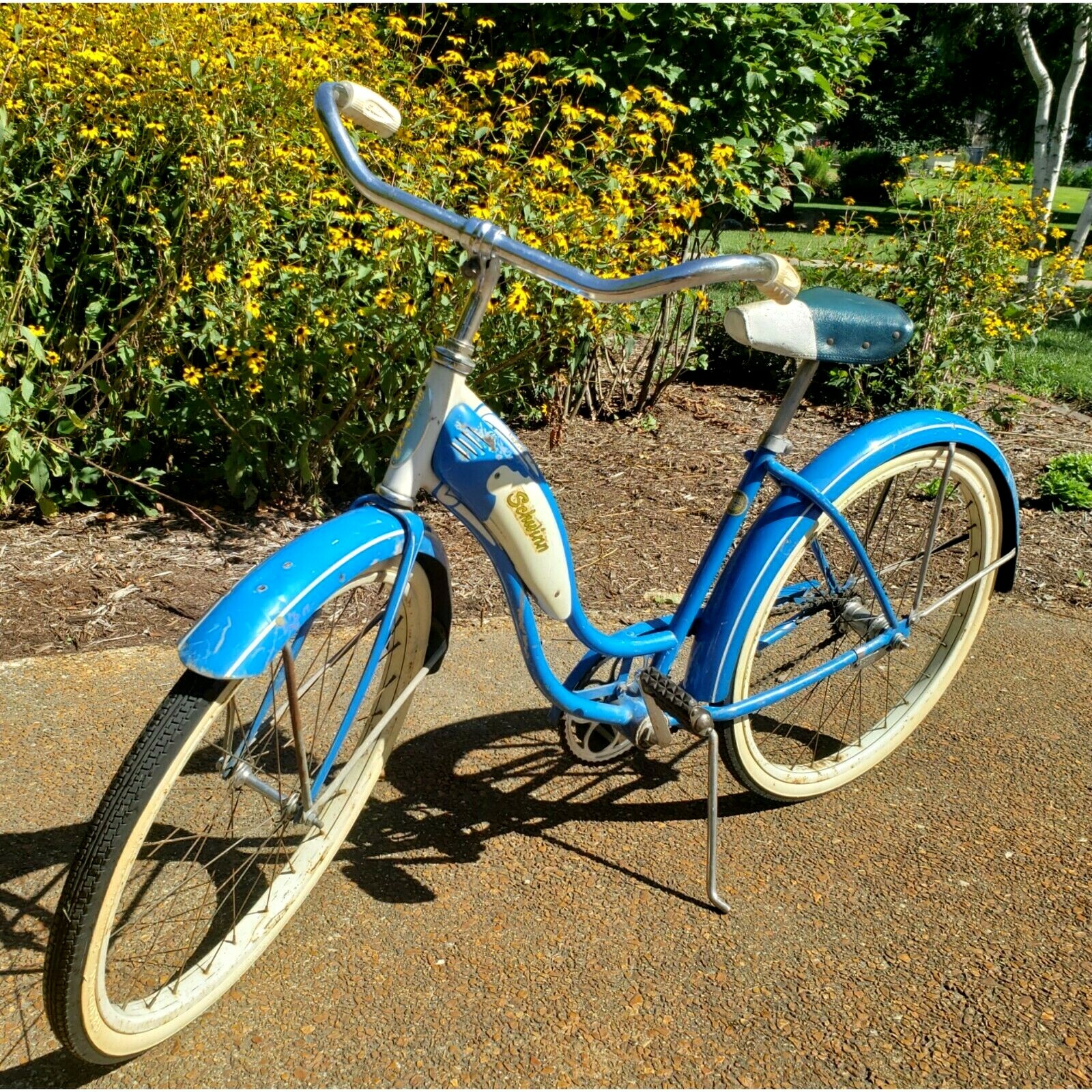 1958 SCHWINN HORNET LADIES BICYCLE WITH TANK VINTAGE RETRO 1958 SCHWINN HORNET LADIES BICYCLE WITH TANK VINTAGE RETRO