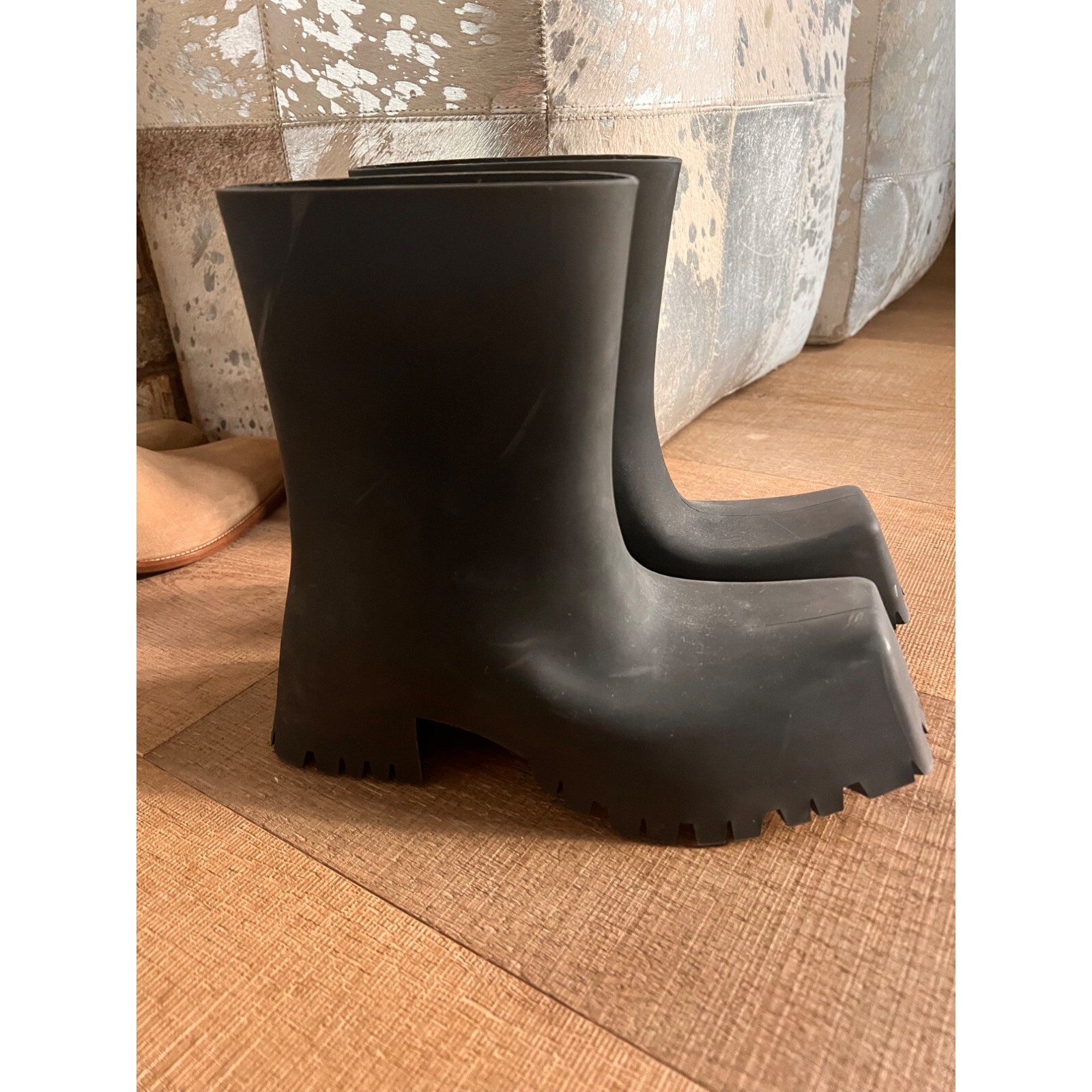 Balenciaga black Rubber Trooper Boots - Size 36 | eBay Balenciaga black Rubber Trooper Boots - Size 36 | eBay