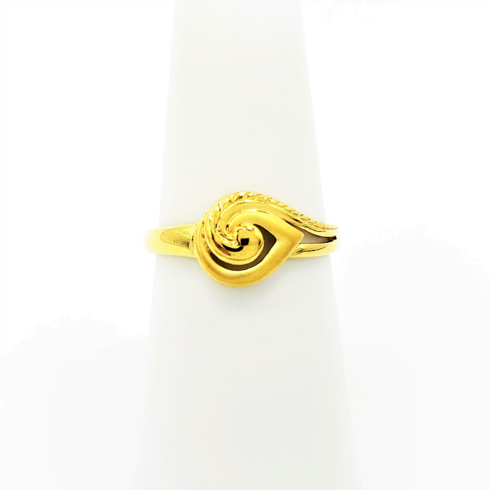 22K Solid Yellow Gold Ring US 6.75 Female Genuine Hallmarked 22K Solid Yellow Gold Ring US 6.75 Female Genuine Hallmarked