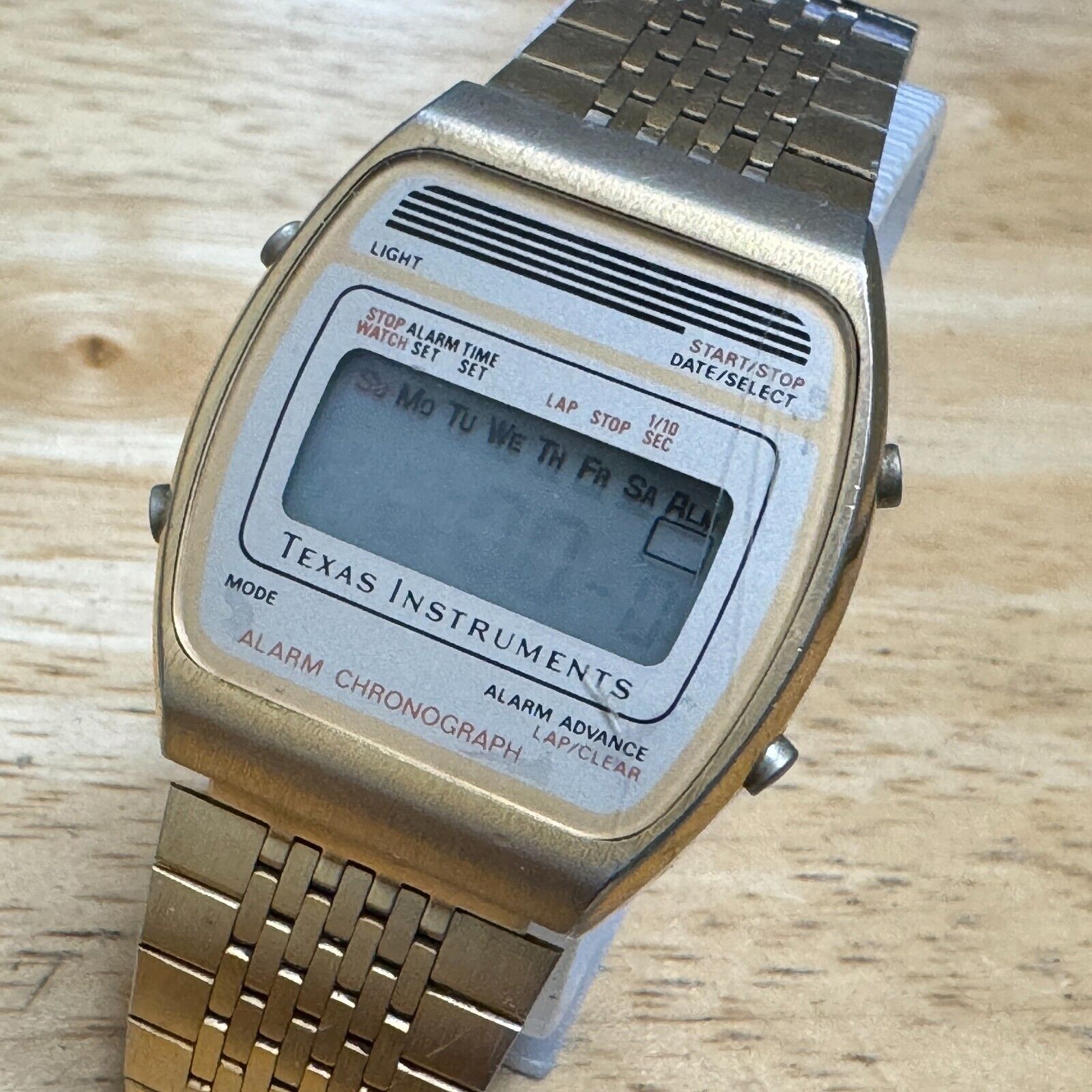 VTG Texas Instruments Digital Quartz Watch Men Gold Tone VTG Texas Instruments Digital Quartz Watch Men Gold Tone