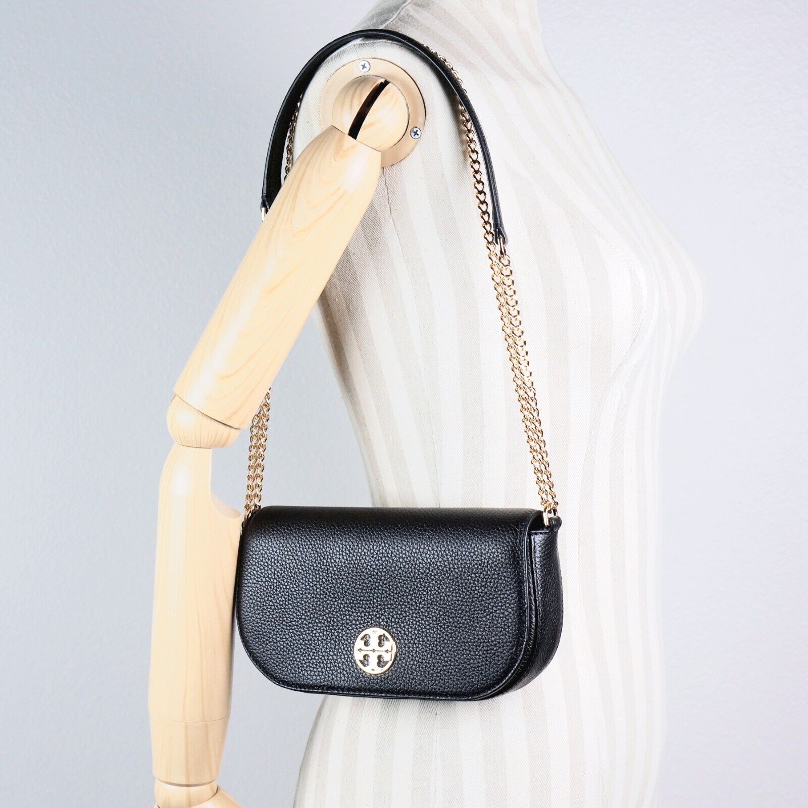 Tory Burch CHELSEA Black Leather Convertible Crossbody Purse Tory Burch CHELSEA Black Leather Convertible Crossbody Purse
