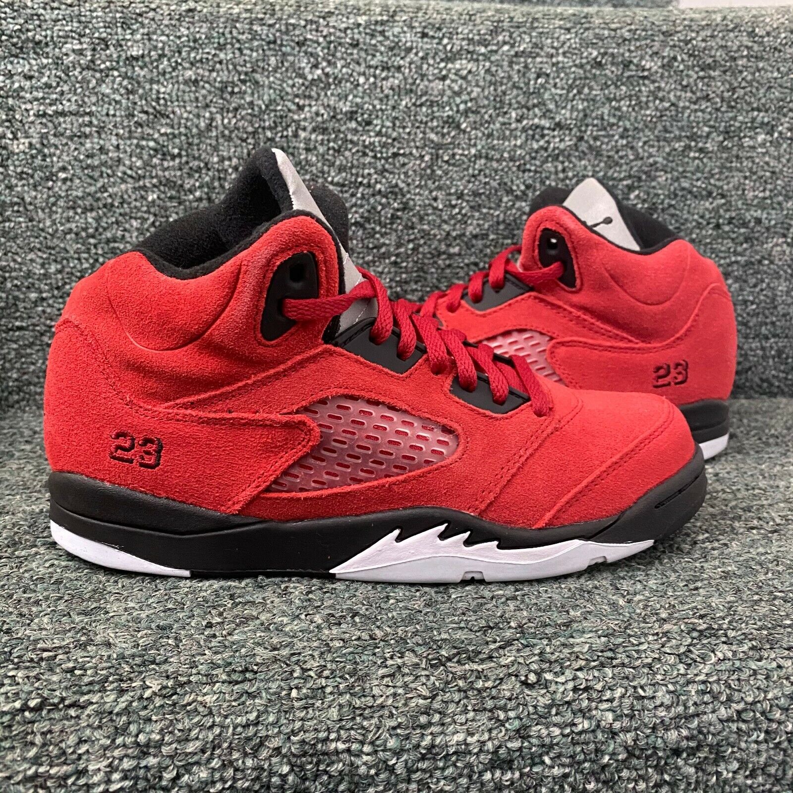 Nike Air Jordan 5 Retro Toro Bravo/Raging Bull PS size 3Y Nike Air Jordan 5 Retro Toro Bravo/Raging Bull PS size 3Y