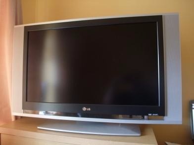 LG HD TV Rz32lz55/ 32 Inch/ 2005 Good condition | in Balsall Heath ...