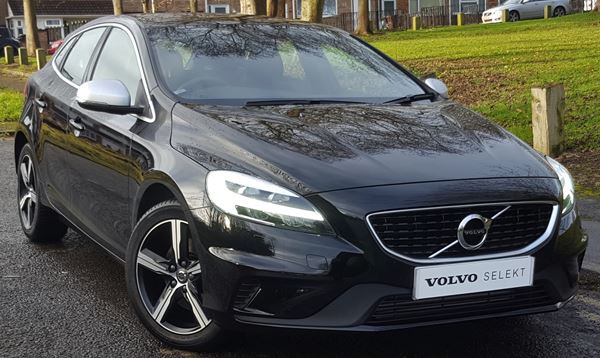 VOLVO V40 T2 [122] R DESIGN 5dr (black) 2017 | in Wolverhampton, West ...