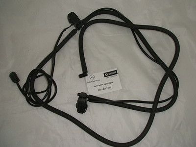 NEW Genuine Mercedes-Benz W169 A-Class Front Washer Jets and Hose ...