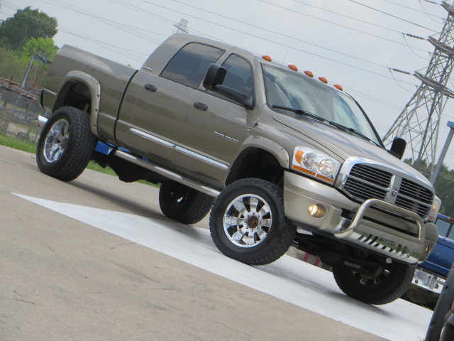 06 Ram 2500 Laramie 5.9 Cummins H.o Mega-cab Lifted 4x4 Diesel 2 Owners ...