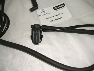 ORIGINALE Mercedes-Benz A-Class W169 RONDELLA ANTERIORE getti e tubi ...