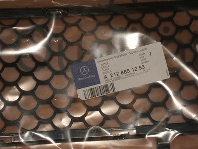 Mercedes-Benz W212 E-Class Front Lower Bumper Grille AMG Styling ...