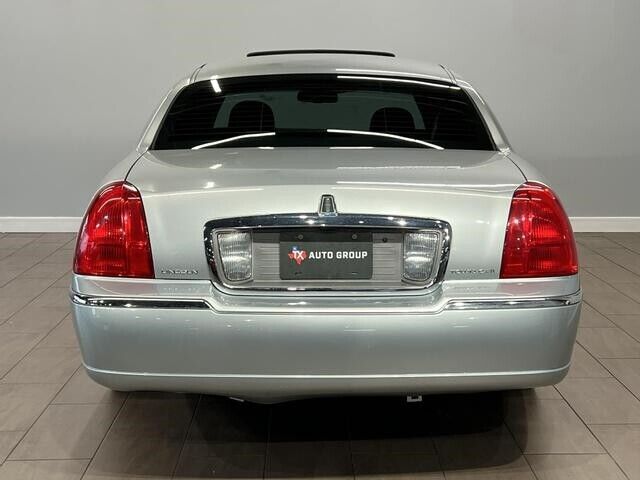 2007 Lincoln Town Car Signature Limited Sedan 4d - Used Lincoln Town ... 2007 Lincoln Town Car Signature Limited Sedan 4d - Used Lincoln Town ...