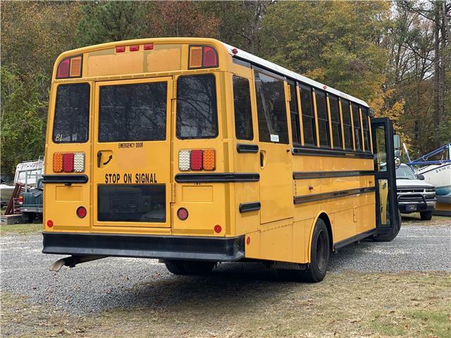 2009 Freightliner Thomas C2- Handicap Lift - Rear A/c - Used ...