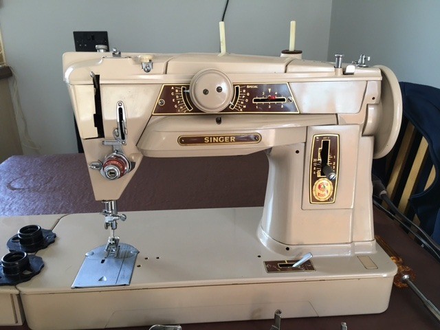 Singer 401G 401 slant needle sewing machine - serviced and working | in ...