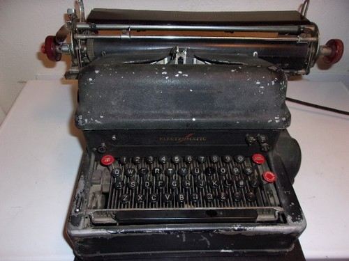 IBM typewriter photos of IBM Electromatic by year then serial number by ...