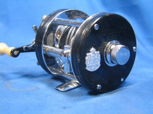 Vintage Ambassadeur 5000C Black Baitcaster Fishing Reel Vintage Ambassadeur 5000C Black Baitcaster Fishing Reel