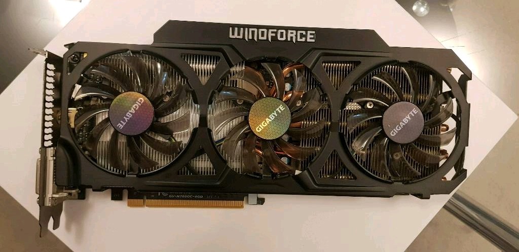 Gigabyte GTX 760 4GB GDDR5 Windforce OC GeForce Nvidia Triple Fan GPU ...