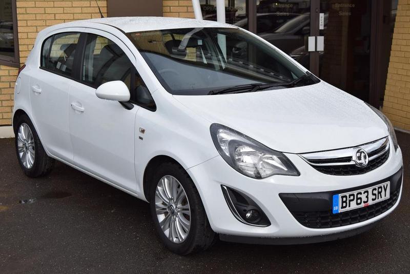 Vauxhall Corsa 1.4 SE 5 door (white) 2014 | in Luton, Bedfordshire ...