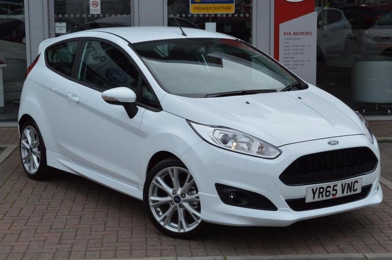 Ford Fiesta 1.6 TDCi Zetec S 3 door (white) 2015 | in Worksop ...