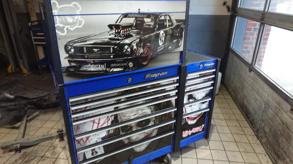 LARGE SNAP ON TOOL BOX IN GOOD USED CONDITION, CUSTOM STICKERS ON | in ...