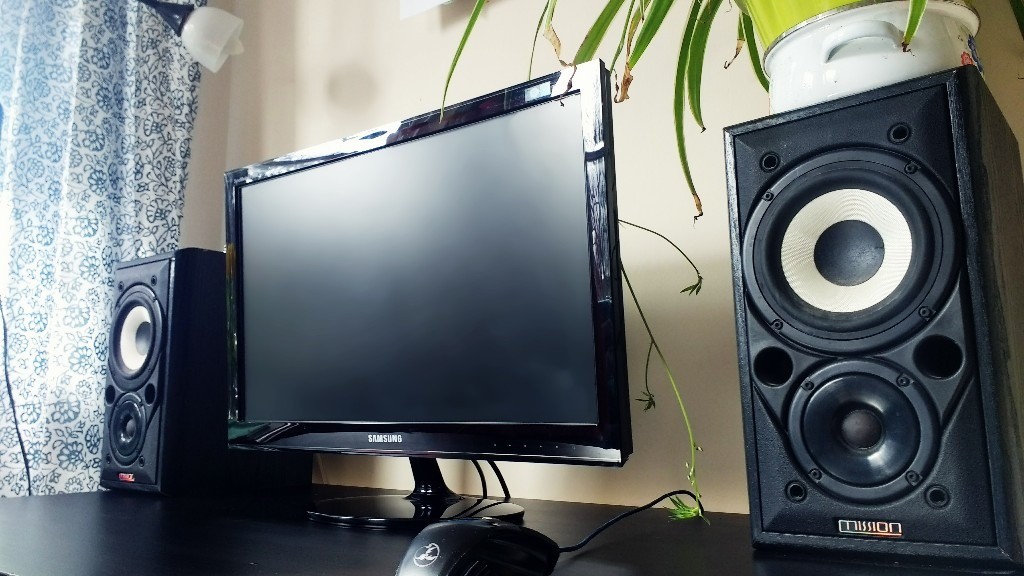 Samsung SyncMaster P2450 24inch; 2ms 1080p Monitor. (Screen, PC ...