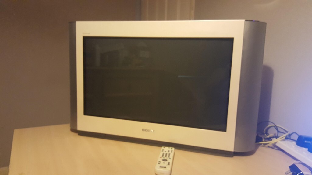 Free working 32 inch Sony CRT TV for gaming | in Poole, Dorset | Gumtree