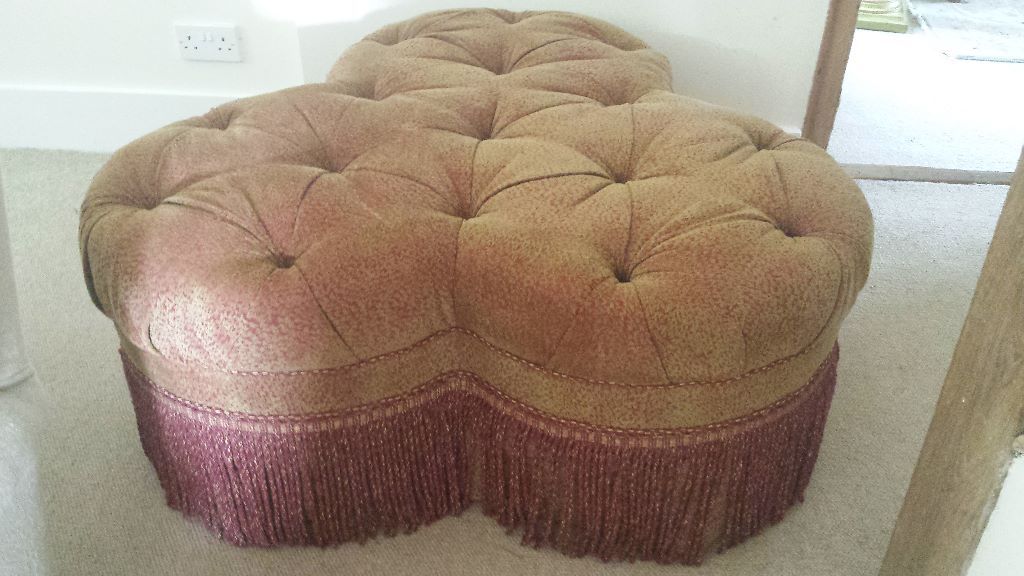 Like new, clover leaf style stool/ottoman in beautiful condition with ...