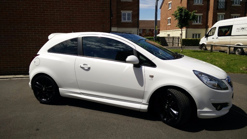 2010 White Vauxhall Corsa Limited Edition 1.2i 16V Hatchback Petrol ...