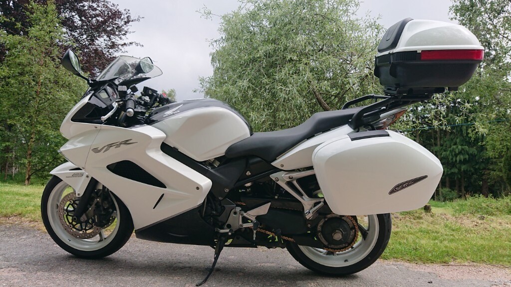 Honda VFR800 VTEC ABS. MOT end April 2020, Excellent Condition in white ... Honda VFR800 VTEC ABS. MOT end April 2020, Excellent Condition in white ...