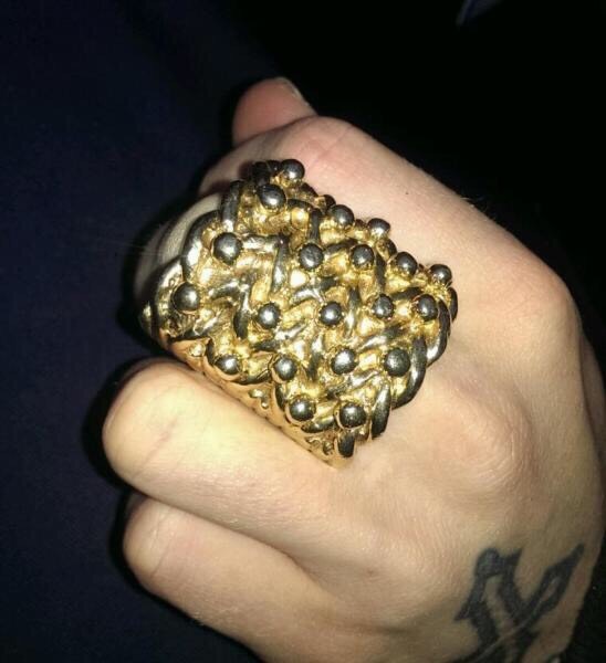 85g big keeper ring bought on 22/1/16 for £1500 recite here to prove it ...