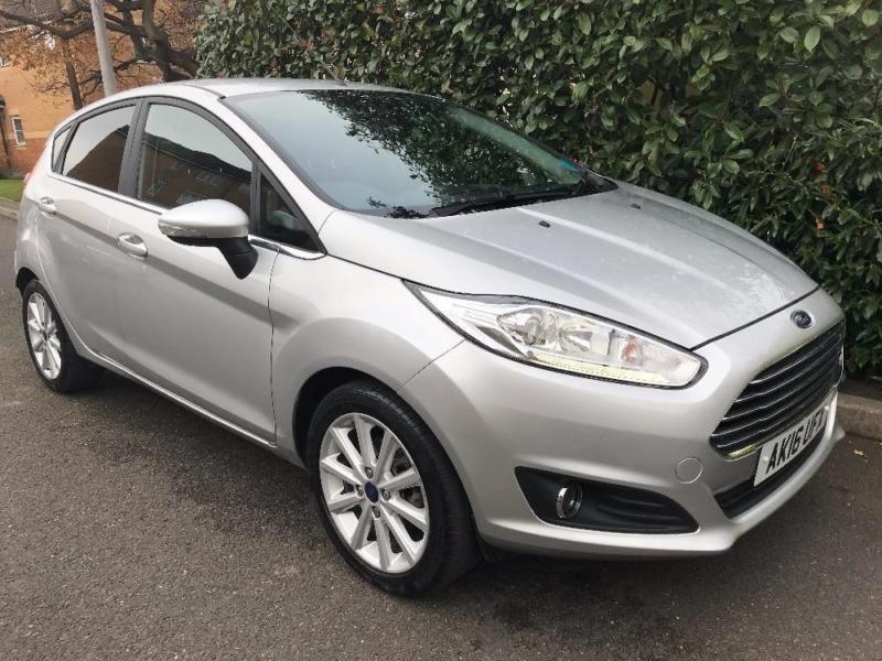 FORD FIESTA TITANIUM 2016 Petrol Automatic in Silver | in Ilford ...