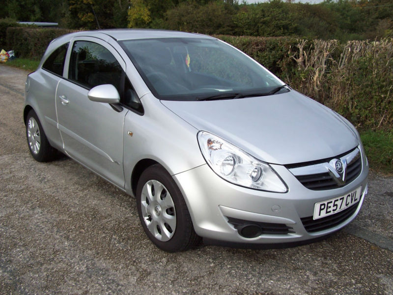 2007 57 Plate Vauxhall/Opel Corsa 1.2i 16v ( a/c ) Club In Silver | in ...